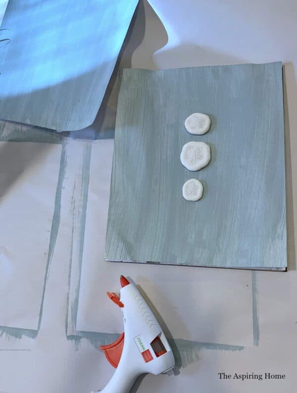 DIY Intaglio Style Art l The $100 Room Challege Week 3 | The Aspiring ...