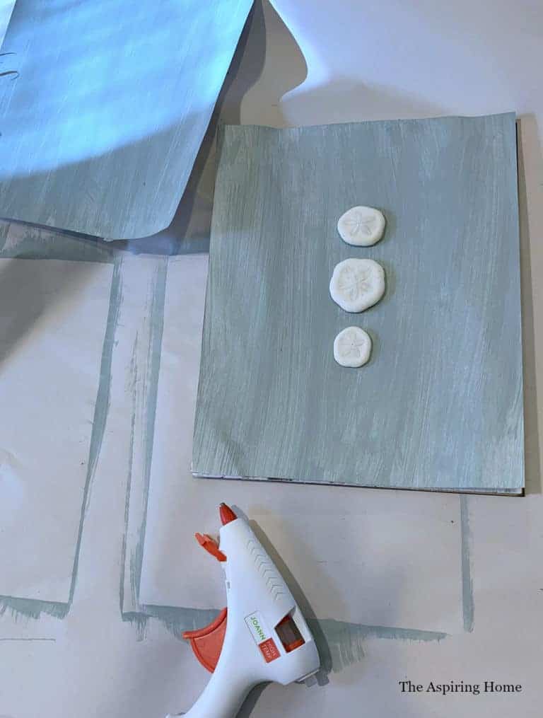DIY Intaglio Style Art l The $100 Room Challege Week 3 | The Aspiring ...